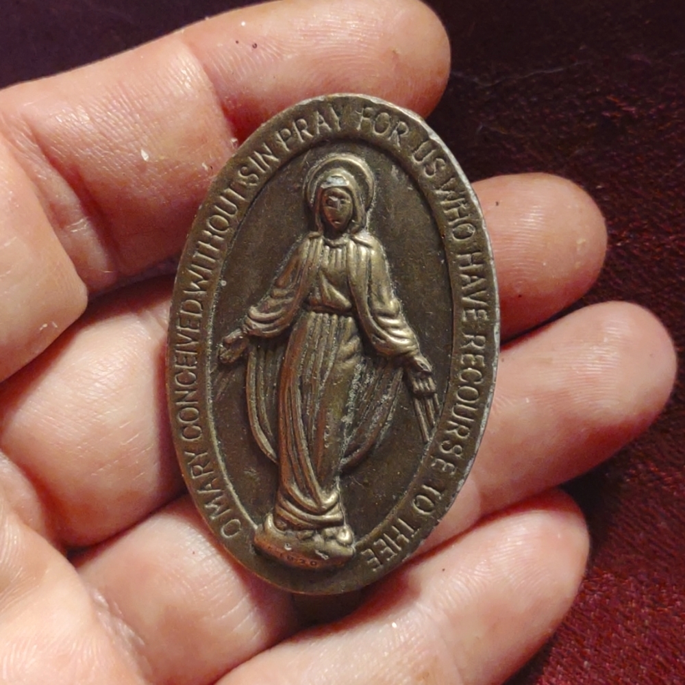 Old Religious Vintage Virgin Mary Money Clip - Gem